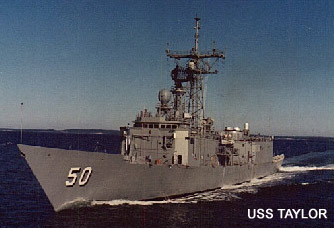 USS Taylor İstanbul Boğazı'ndan geçti