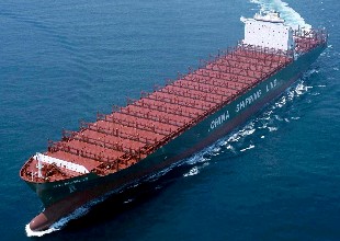 Limanda konteyner gemileri boş bekliyor