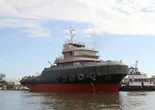 Crowley, Ocean Wave'i törenle suya indirdi