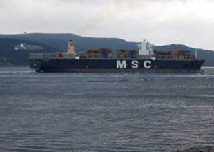 MSC Emanuela Çanakkale Boğazı'ndan geçti