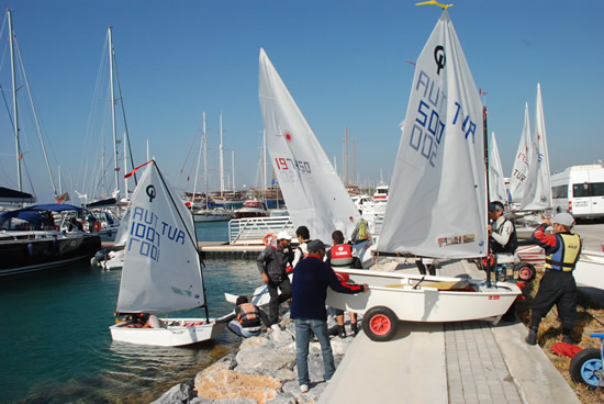 Optimist-Laser Şampiyonası start aldı