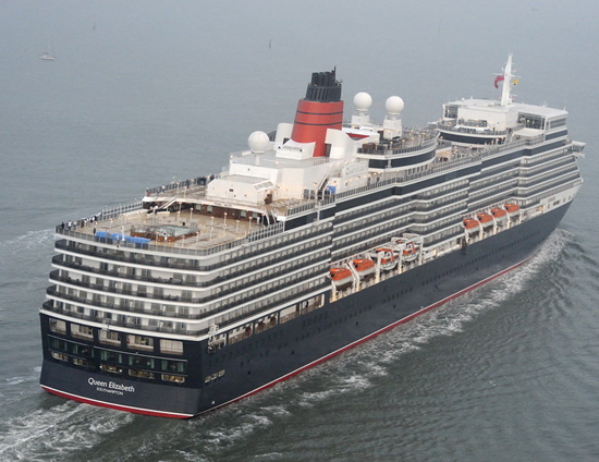 'Queen Elizabeth' gemisi Kuşadası'nda