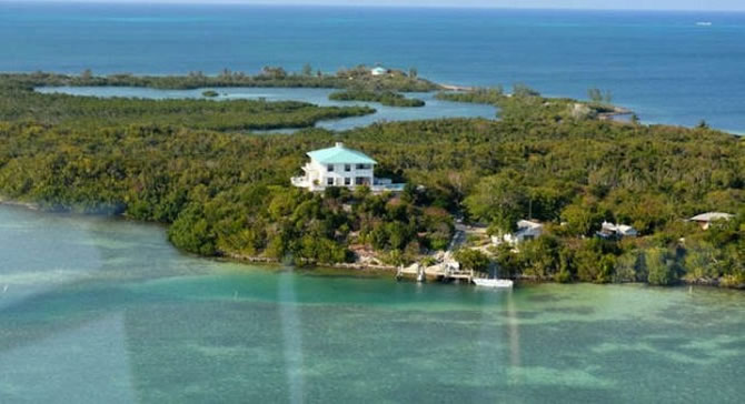 Koç Holding, Norman's Cay adasına ortak oldu