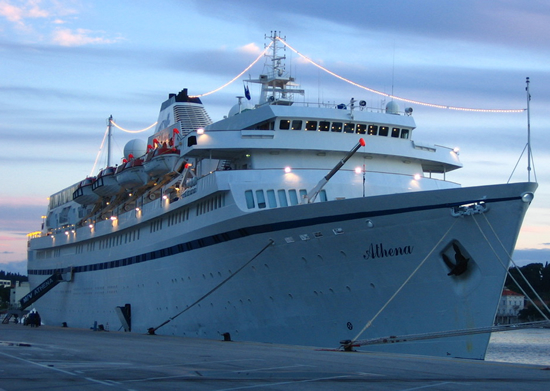 M/S Athena'ya Marsilya'da el konuldu