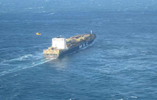 MSC Monterey'in omurgası çatladı