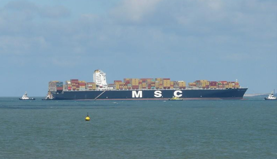 363 metrelik MSC Luciana karaya oturdu